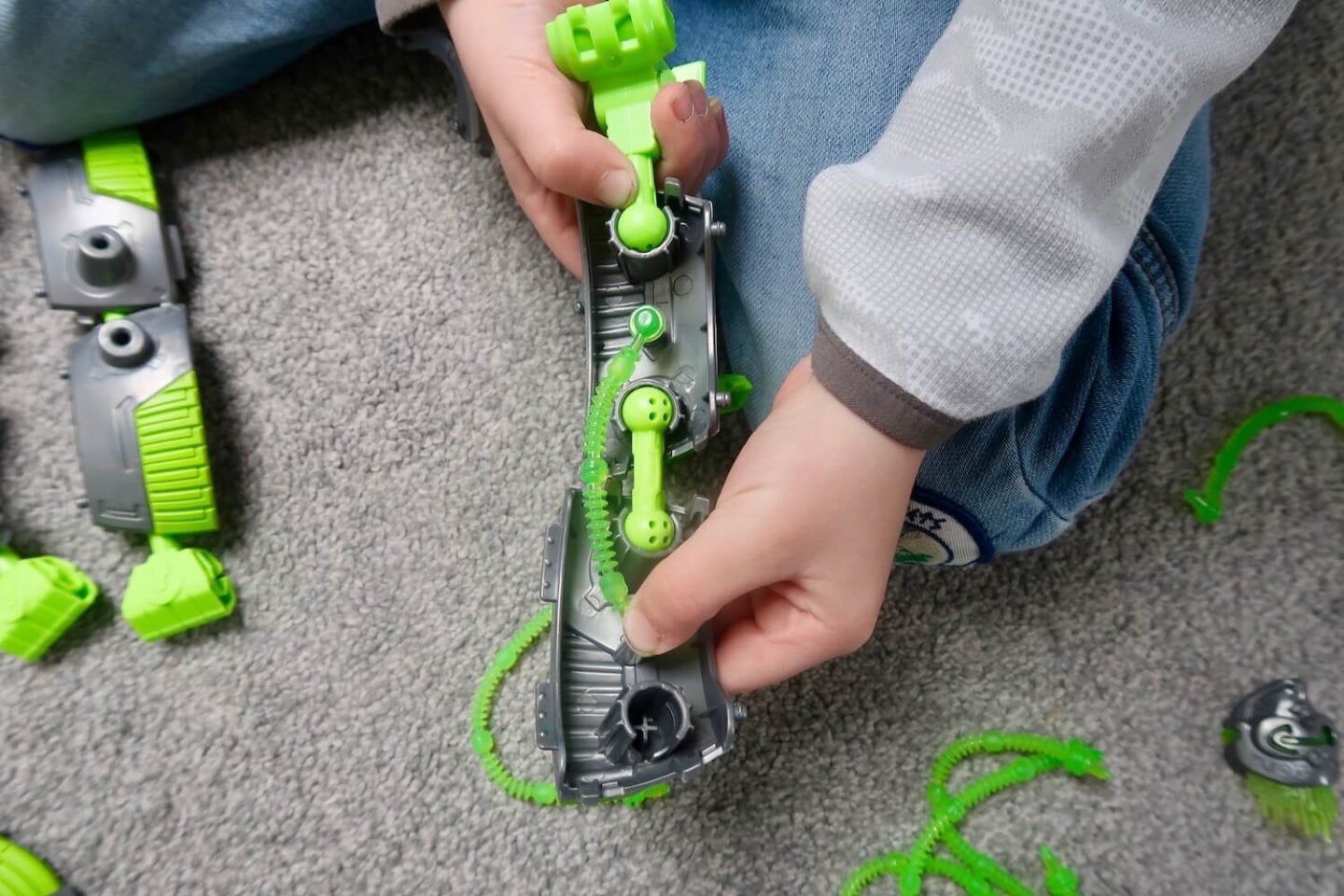 Gigabots Energy Cores Fragbot Transforming Robot Review - OddHogg